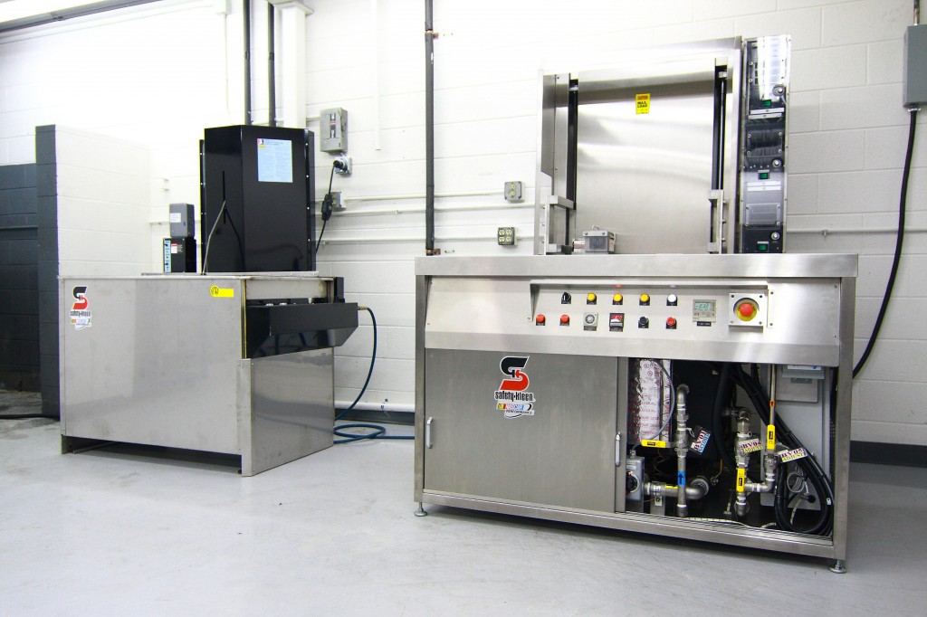 Shop pictures - Sonic Washer - Robert Yates Racing Engines